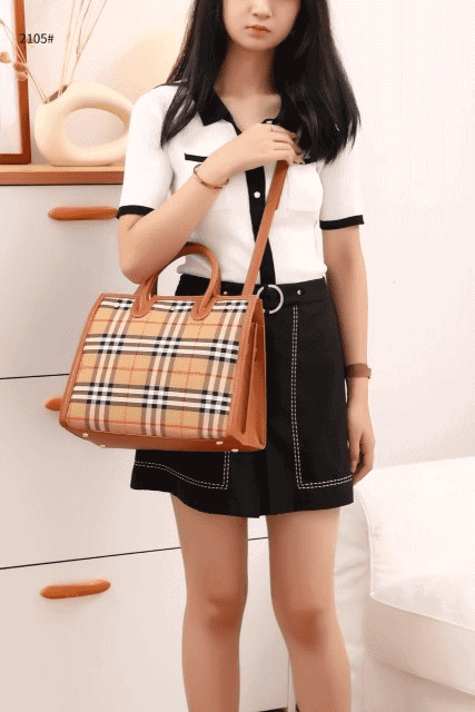 Tas Burberry Medium Leather and Vintage Check Two-Handle Title Bag 2105 ...