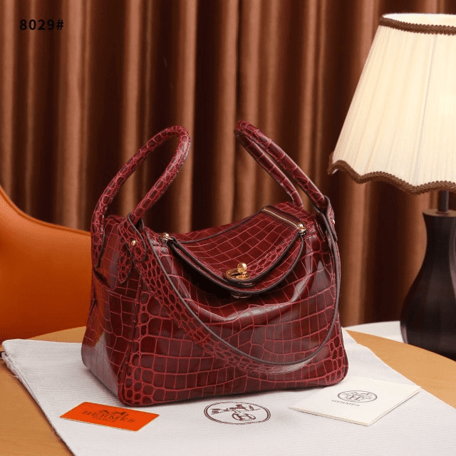 Tas Hermes Lindy 25 Medium Bag Croco Leather Gold Hardware 8029 Semi ...