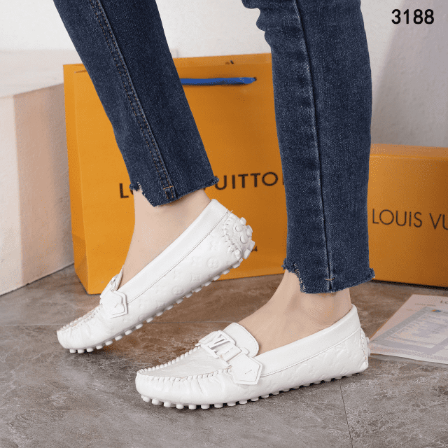 Sepatu Lv Louis Vuitton Embossed Monogram 3188 Semi Platinum (Kode ...
