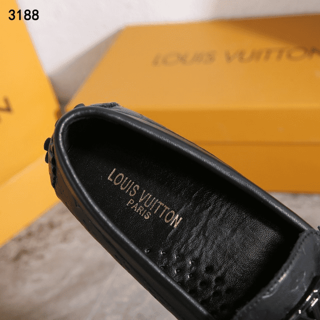 Sepatu Lv Louis Vuitton Embossed Monogram 3188 Semi Platinum (Kode ...