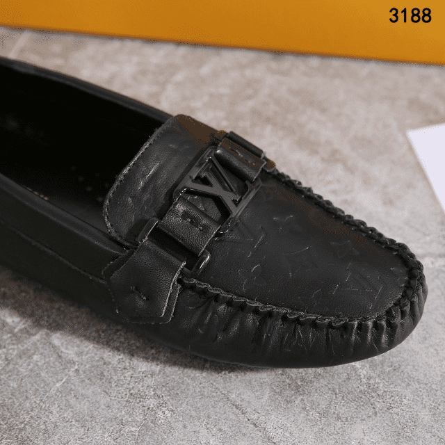 Sepatu Lv Louis Vuitton Embossed Monogram 3188 Semi Platinum (Kode ...