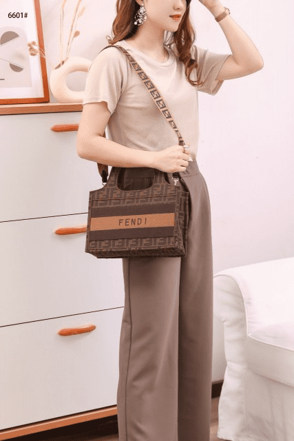Tas Fendi Bag 6601 Semi Premium (Kode: FEN440) - TasKW.com