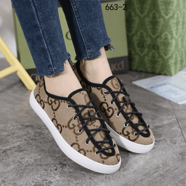Sepatu Gucci Jumbo Gg Canvas Women Sneakers 663-2 Semi Platinum (Kode ...