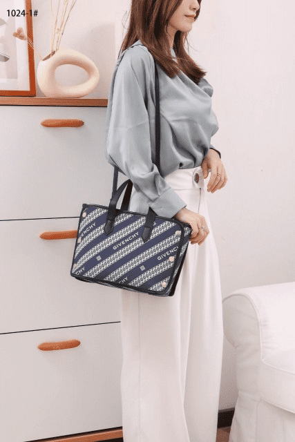 Tas Givenchy 1024-1 Semi Platinum (Kode: GIV202) - TasKW.com