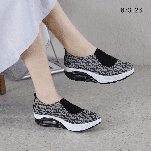 Sepatu Aigner Snekaers Women's Slip-On Shoes In Signature Coated Canvas ...