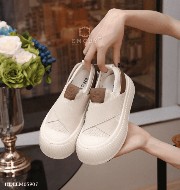 Sepatu Emory Adora HDLEMO5907 (Kode: SEM367) - TasKW.com