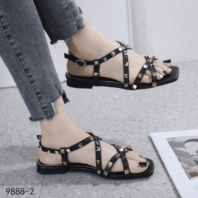 Sandal Valentino 9888-2 Stud Sandal Semi Platinum (Kode: VAL189) - TasKW.com