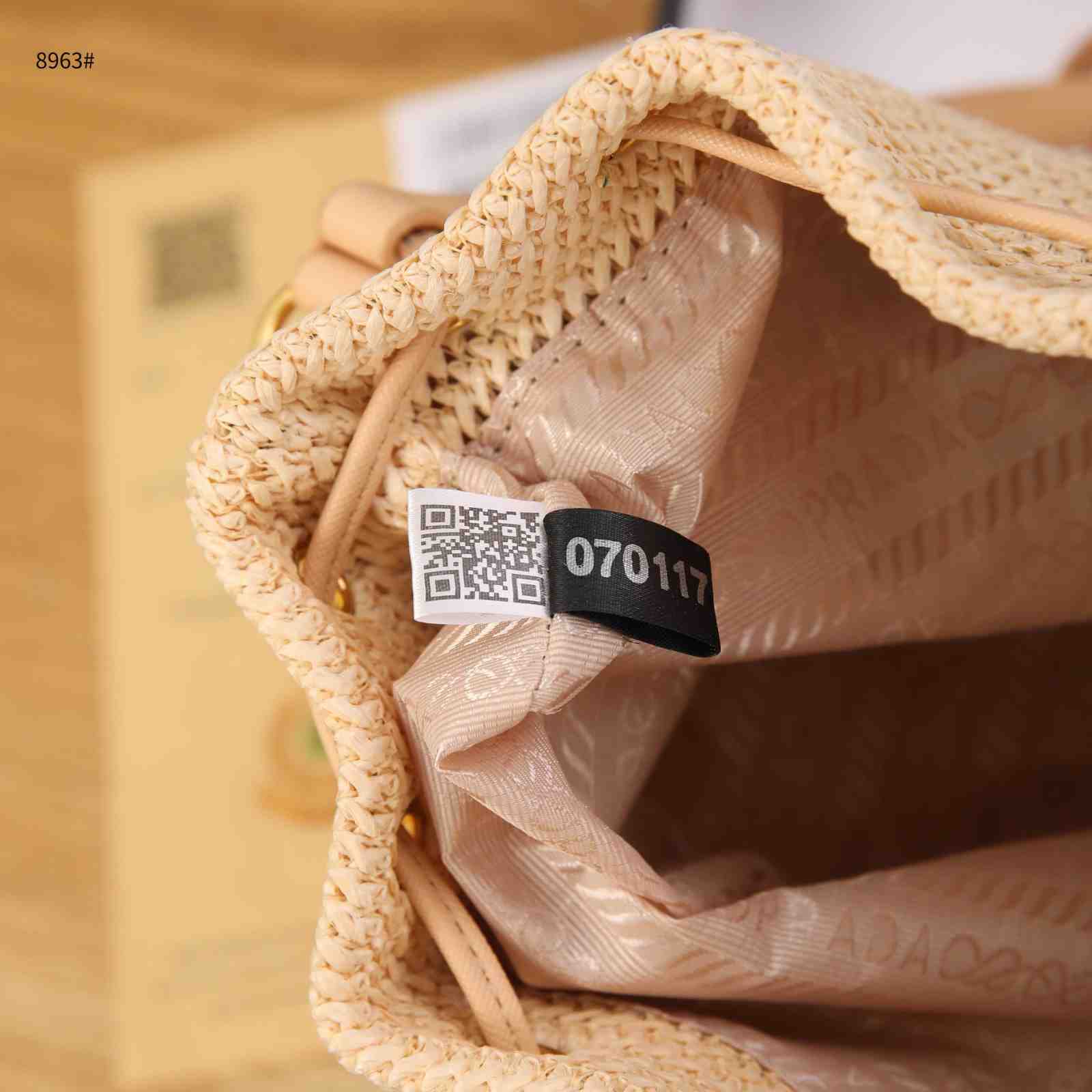 Tas Prada 8963 Crochet Bucket Semi Platinum (Kode: PRA188) - TasKW.com