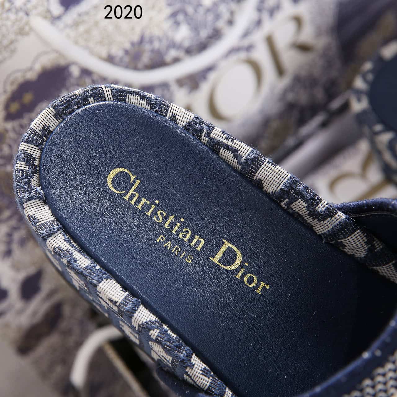 Sendal Dior 2020 Christian Dior Oblique Embroidered D-Way Platform ...