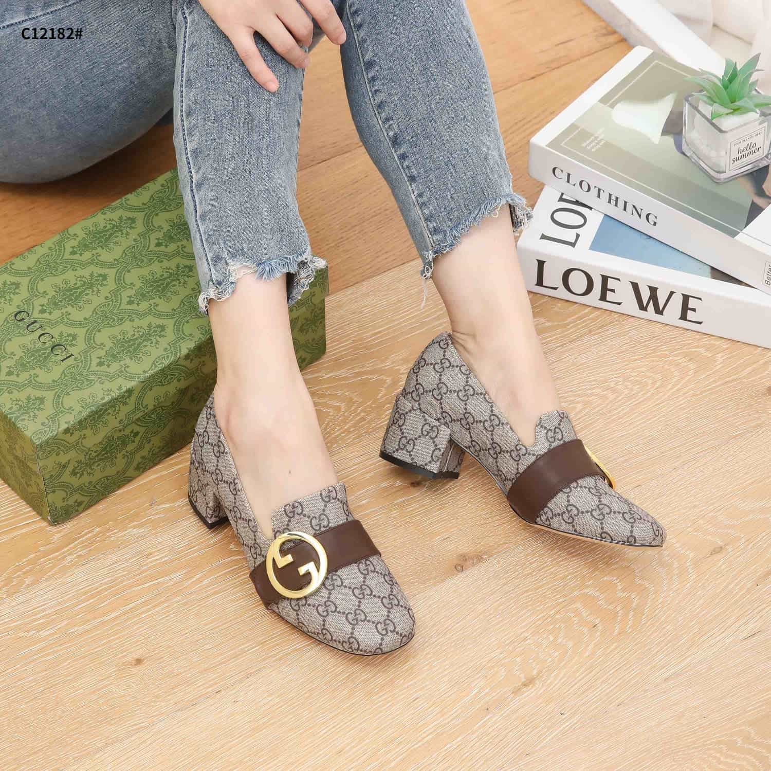 Sepatu Gucci Blonde Pvc Women Mid-Heels Pump With Logo C12182 Semi ...