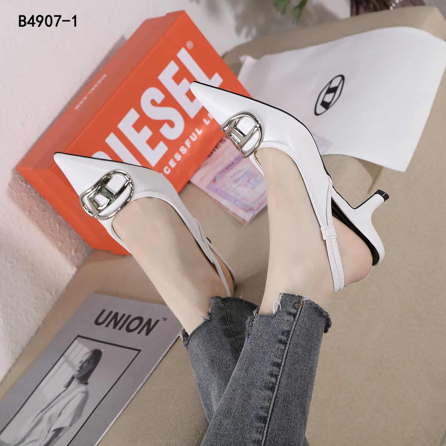 Sepatu Diesel B4907-1 D-Venus Logo Plauqe Slingback Pumps Semi Platinum ...