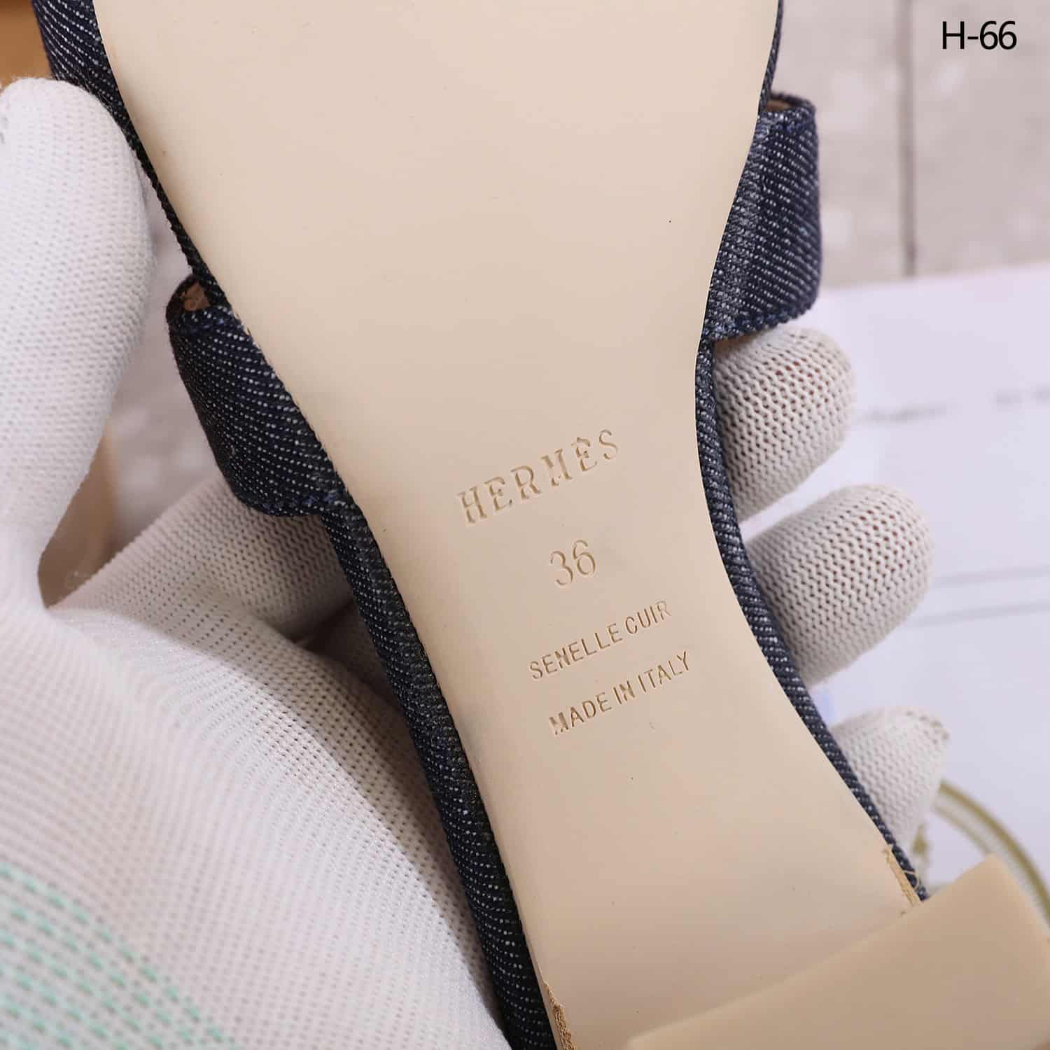 Sendal Hermes H-66 Oasis Denim Block Heel Sandlas Semi Platinum (Kode ...