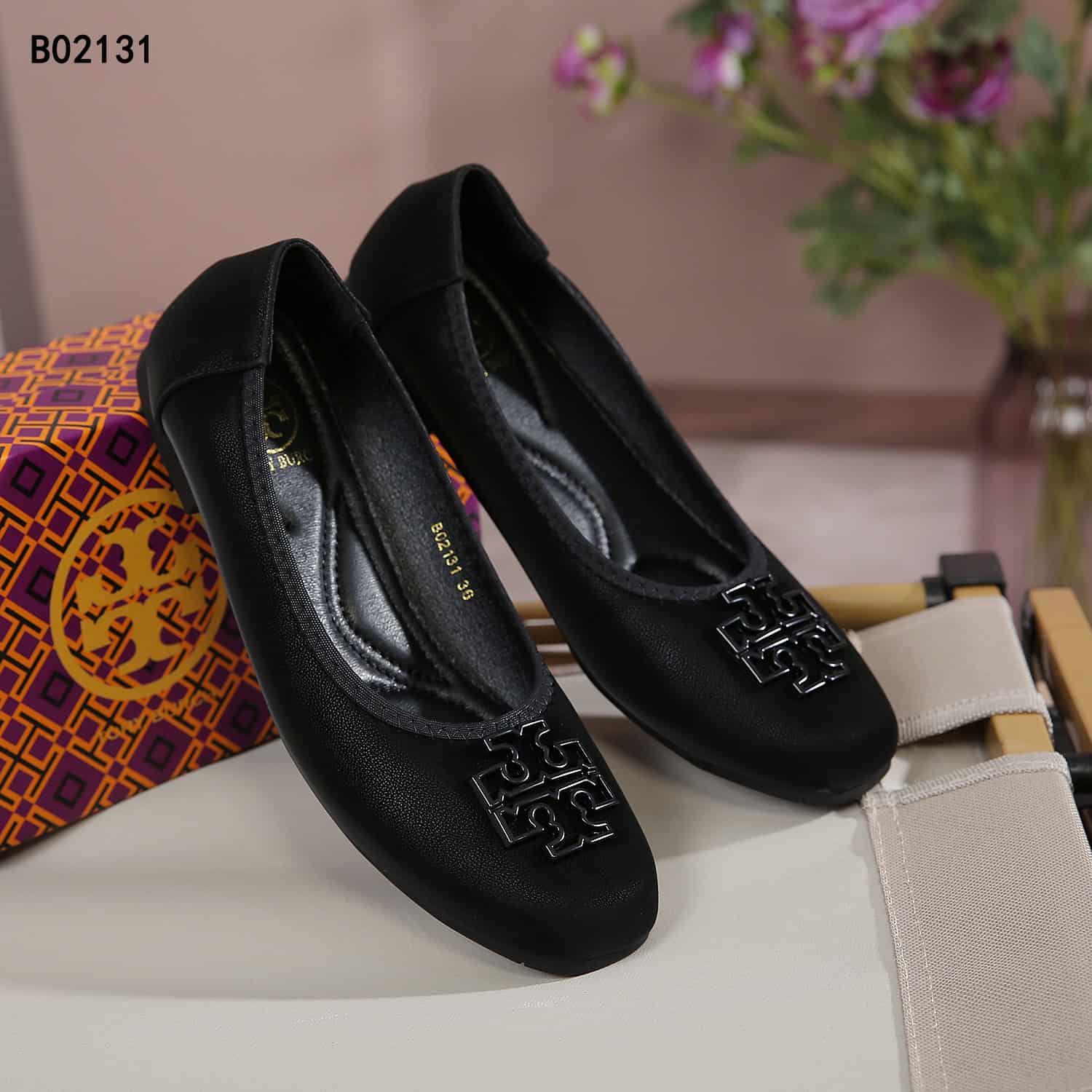 Sepatu Tory Burch B02131 Soft Leather Double T-Logo Flat Heel Shoes ...
