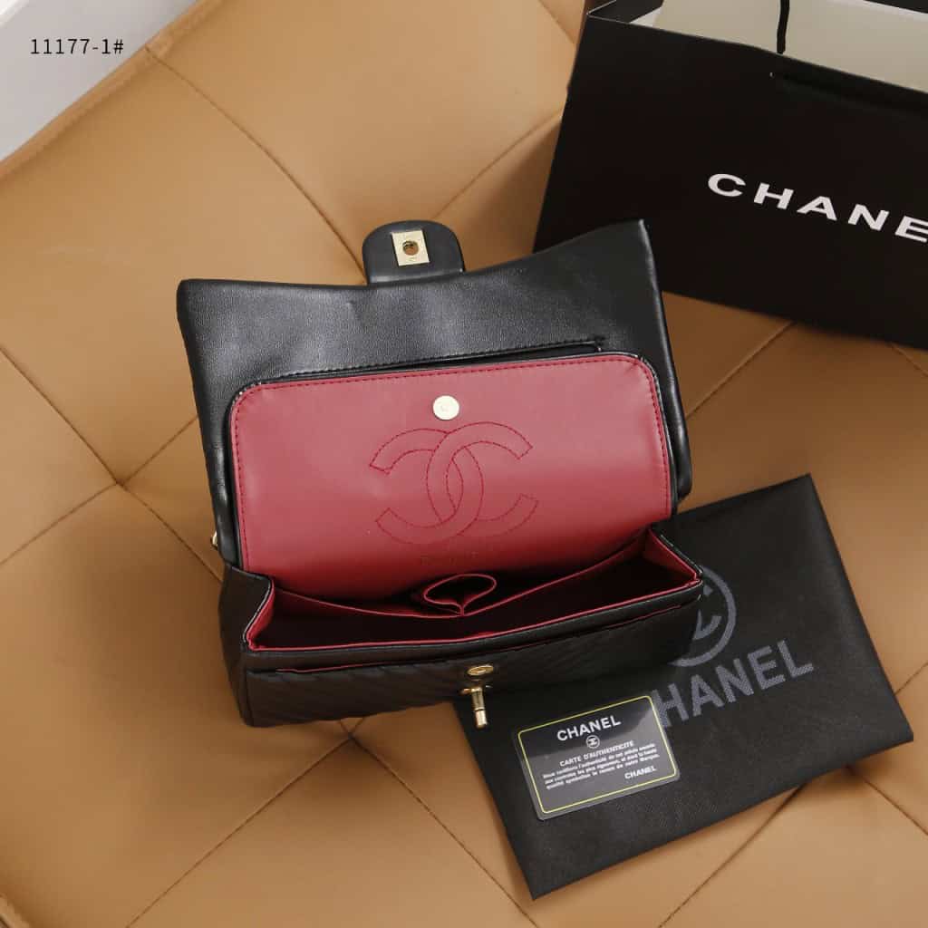 Tas Chanel 11177-1 Black Chevron Quilted Lambskin Leather Medium ...