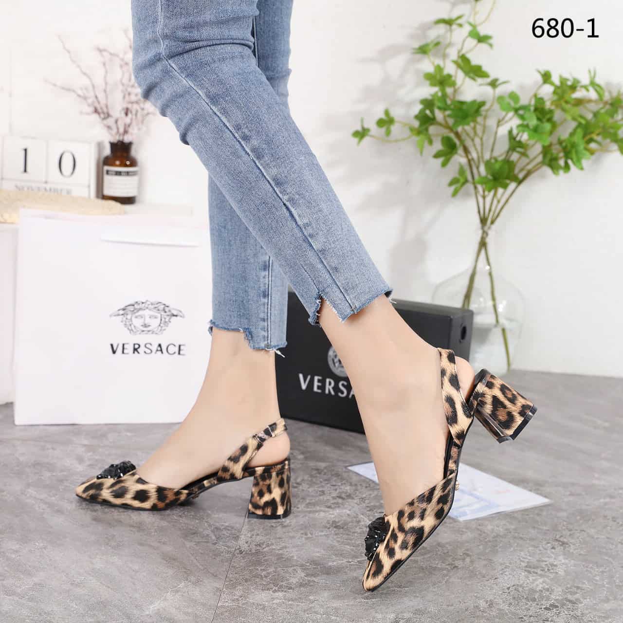 Sepatu Versace 680-1 La Medusa Leather Sling-Back Pumps Semi Platinum ...