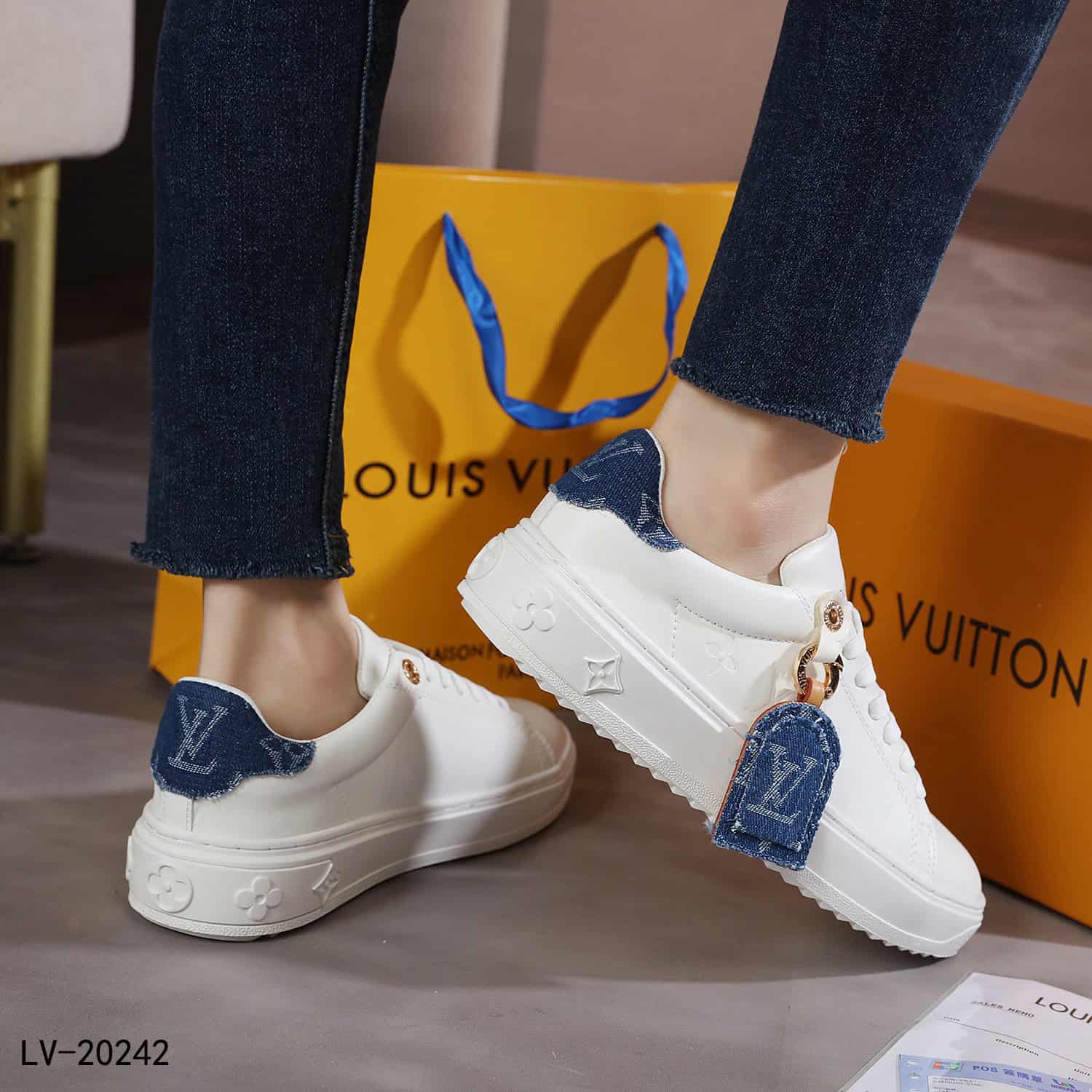 Sepatu Louis Vuitton LV-20242 Time Out Sneakers White Semi Platinum ...