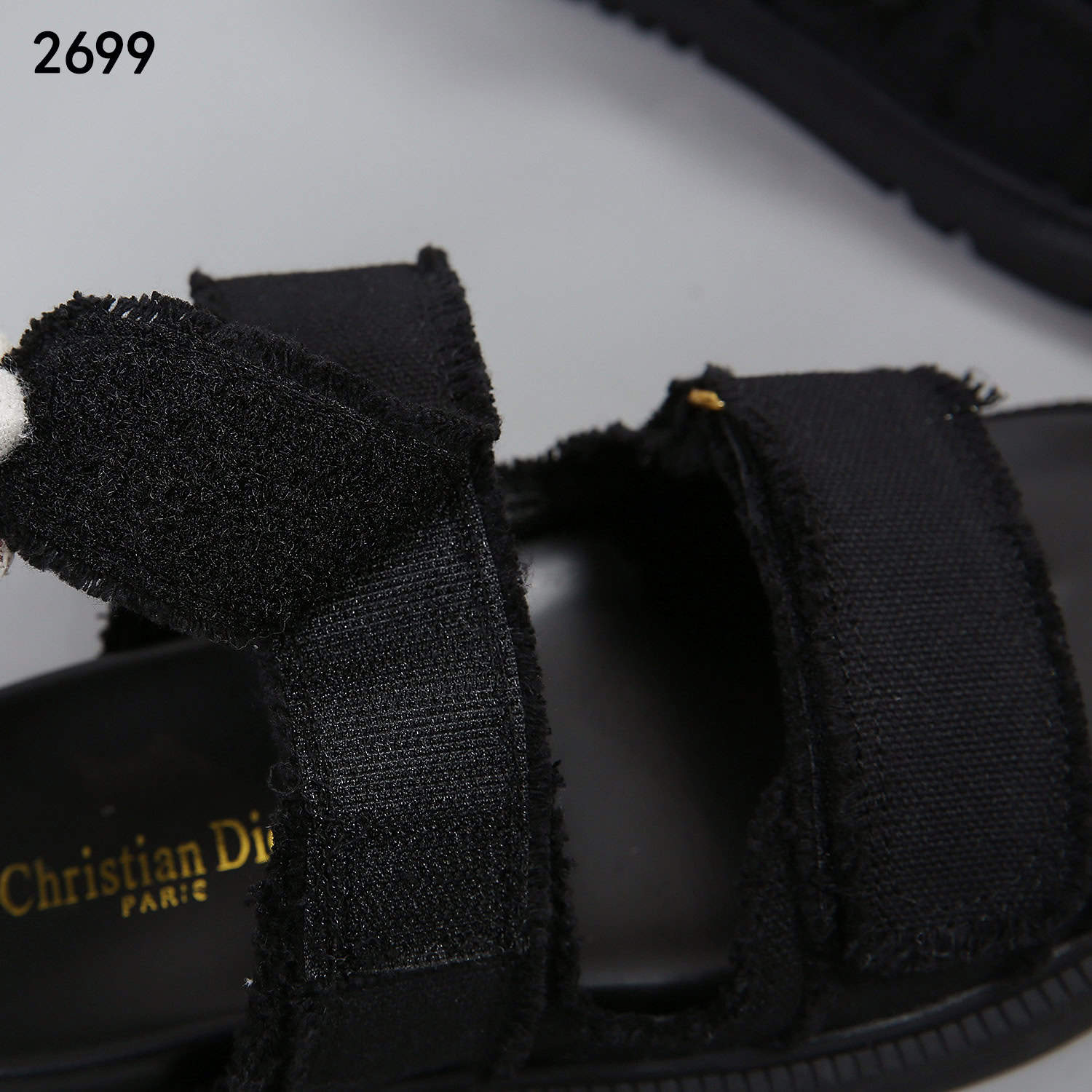 Sendal Christian Dior 2699 Sandal Semi Platinum (Kode: CDR602) - TasKW.com