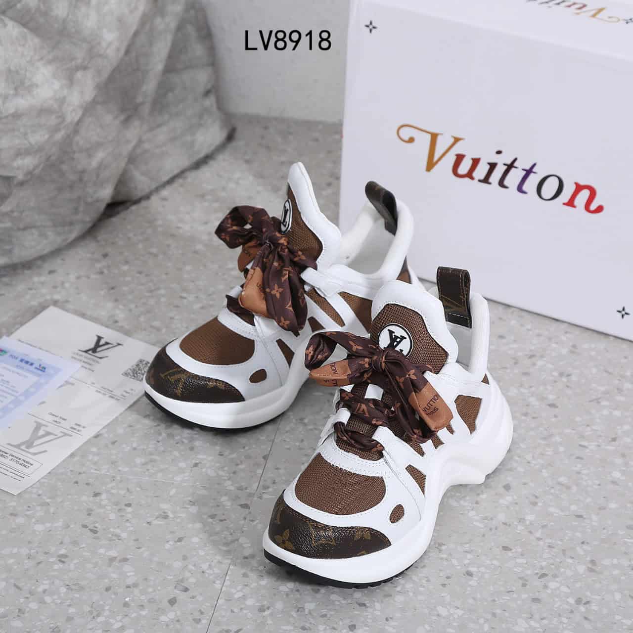 Sepatu Louis Vuitton LV8918 LV Archlight Sneaker Semi Platinum (Kode ...