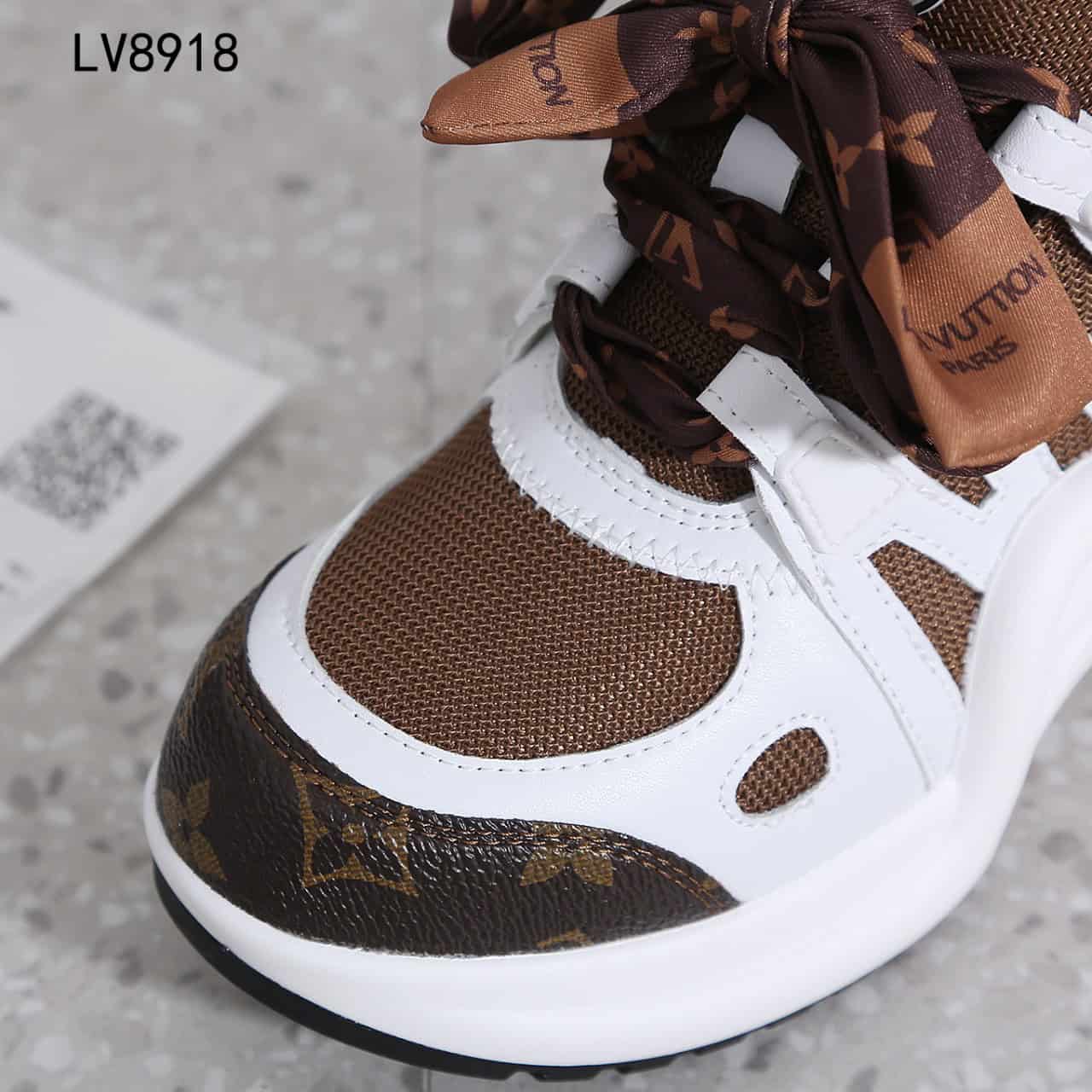 Sepatu Louis Vuitton LV8918 LV Archlight Sneaker Semi Platinum (Kode ...