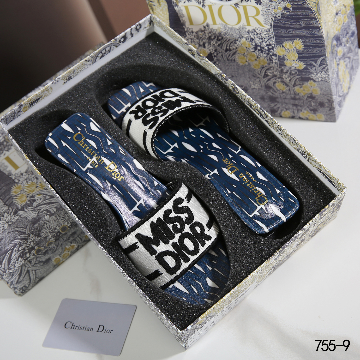 Sendal Christian Dior 755-9 Mules Semi Platinum (Kode: CDR638) - TasKW.com