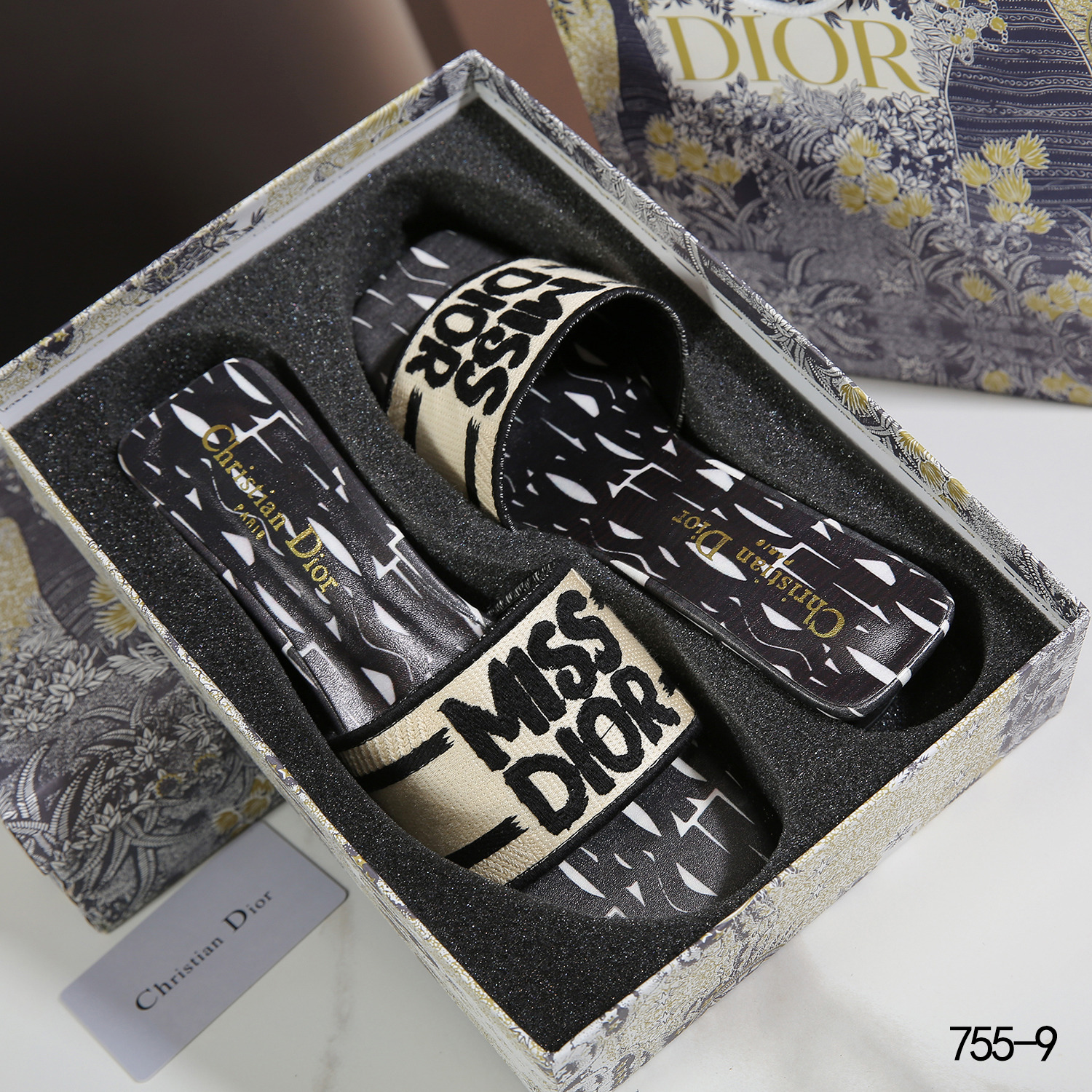 Sendal Christian Dior 755-9 Mules Semi Platinum (Kode: CDR638) - TasKW.com