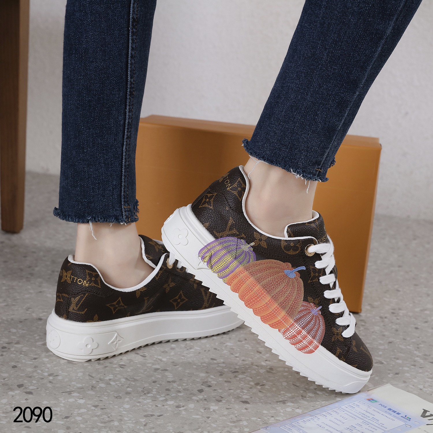 Sepatu Louis Vuitton 2090 Monogram Round Toe Rubber Sole Lace-Up Casual ...