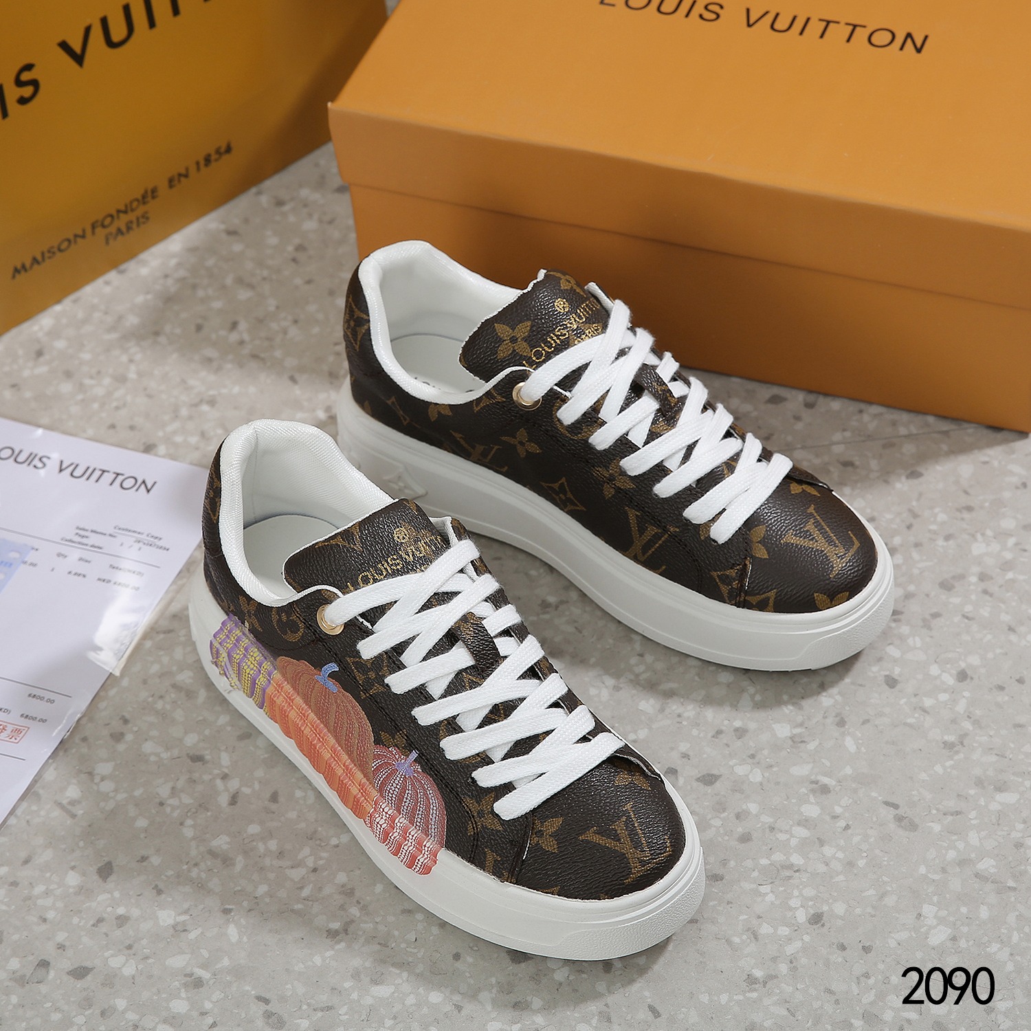 Sepatu Louis Vuitton 2090 Monogram Round Toe Rubber Sole Lace-Up Casual ...