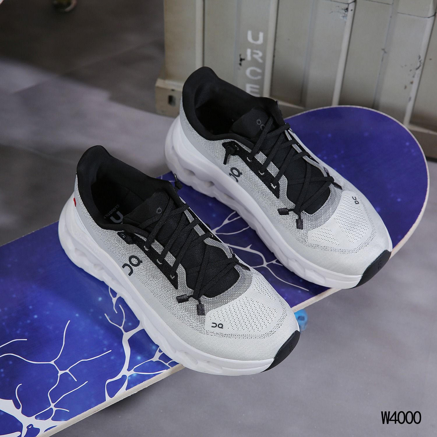 Sepatu On Running OC Sneakers Grade AAA W4000 Semi Original (Kode ...