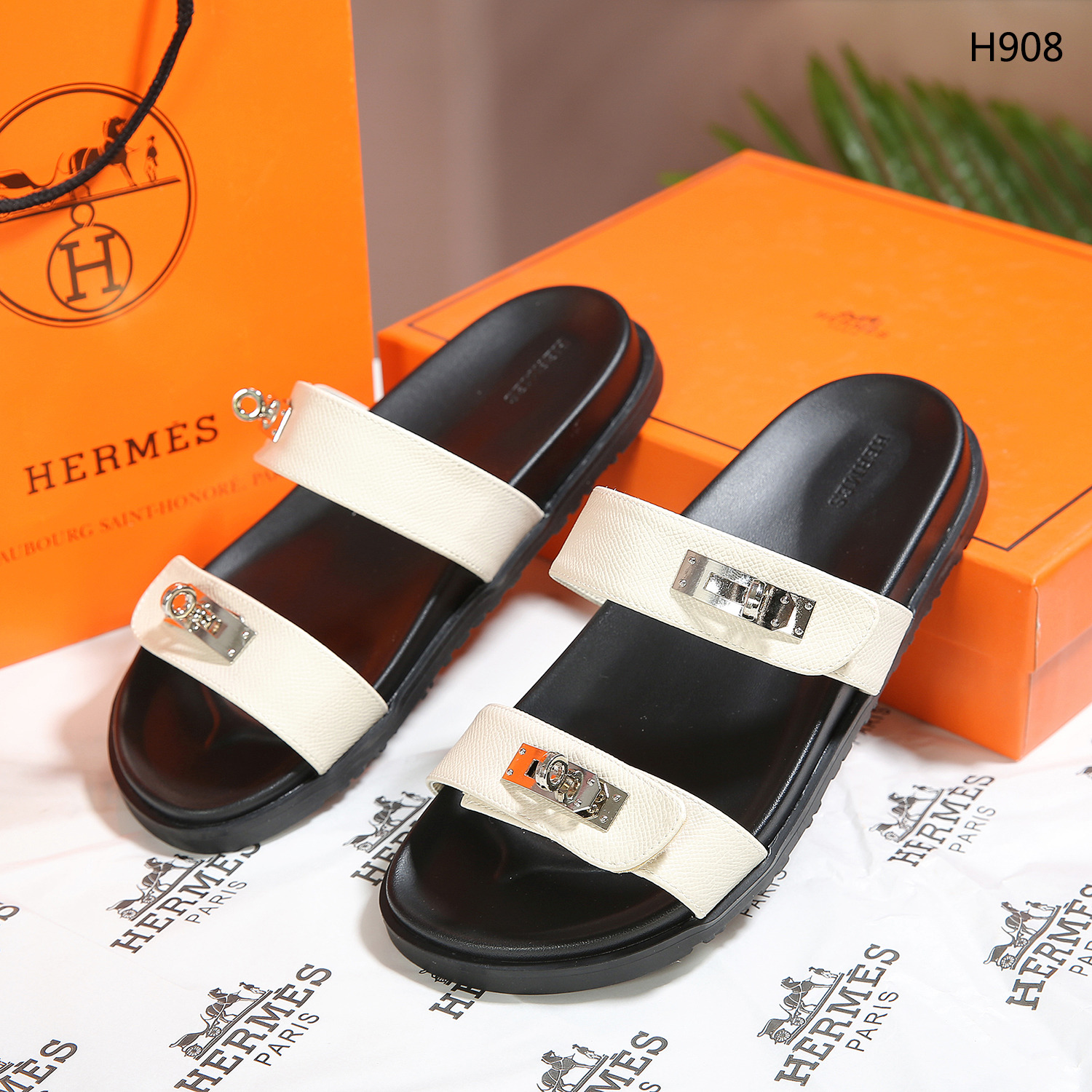 Sandal Hermes H908 Buckle Sandal Semi Platinum (Kode: SHE261) - TasKW.com
