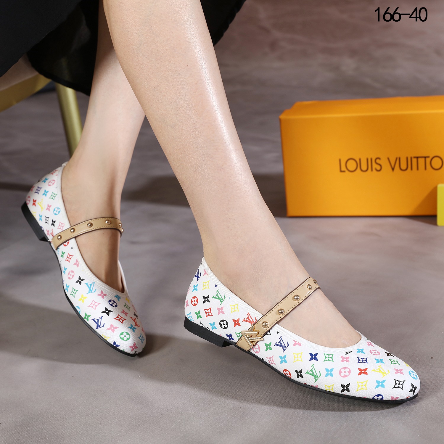 Sepatu Louis Vuitton 166-40 LV x TM Romy Flat Ballerina Semi Platinum ...