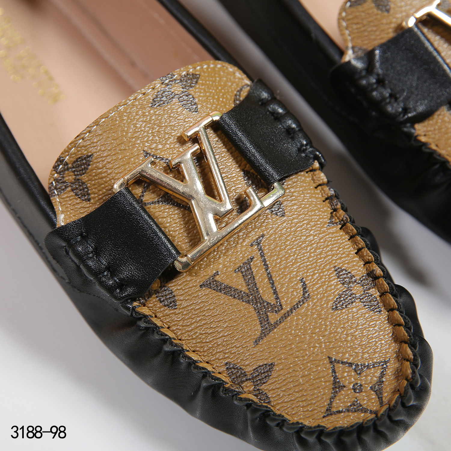 Sepatu LV 3188-98 Louis Vuitton Moccasin Semi Platinum (Kode: SLV420 ...
