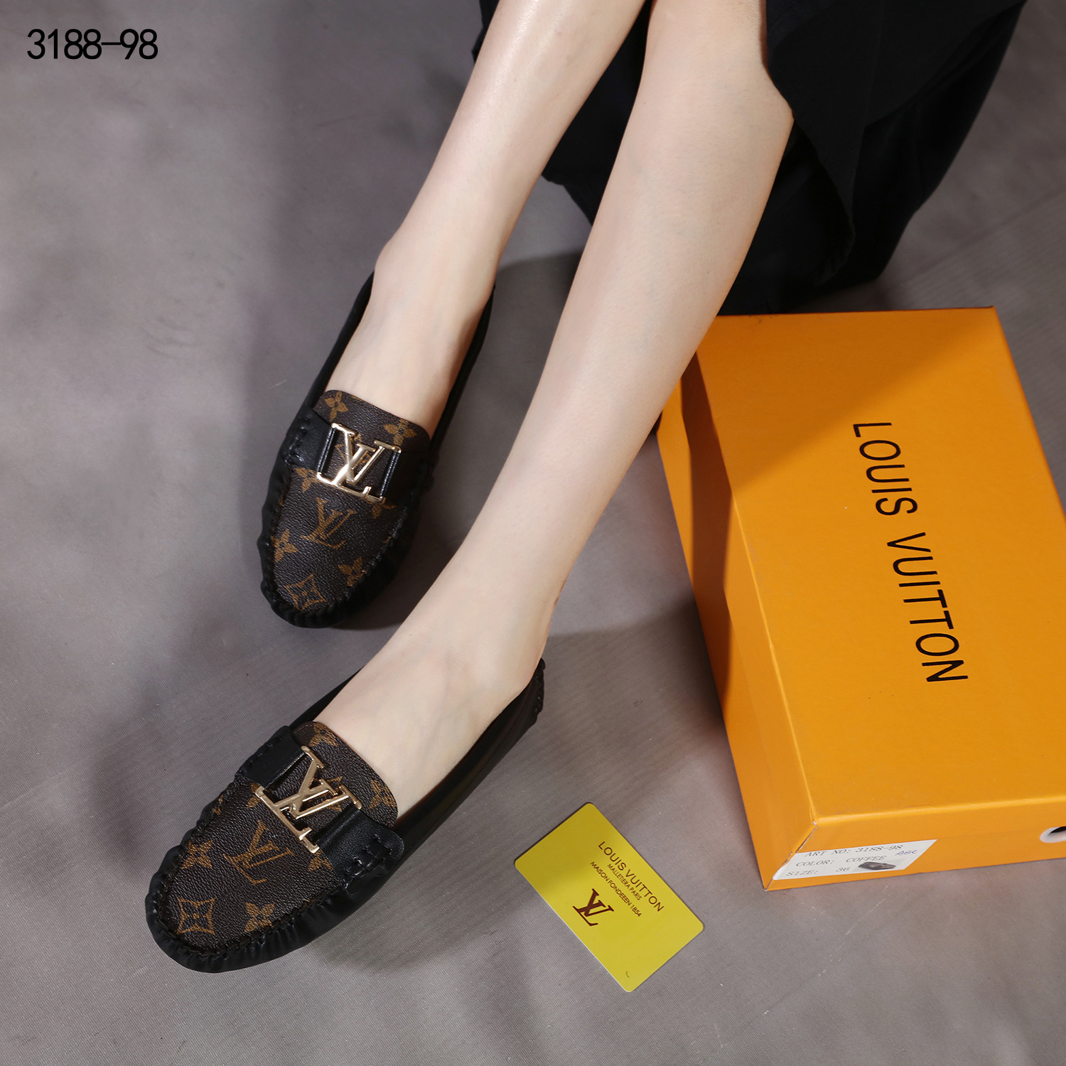 Sepatu LV 3188-98 Louis Vuitton Moccasin Semi Platinum (Kode: SLV420 ...