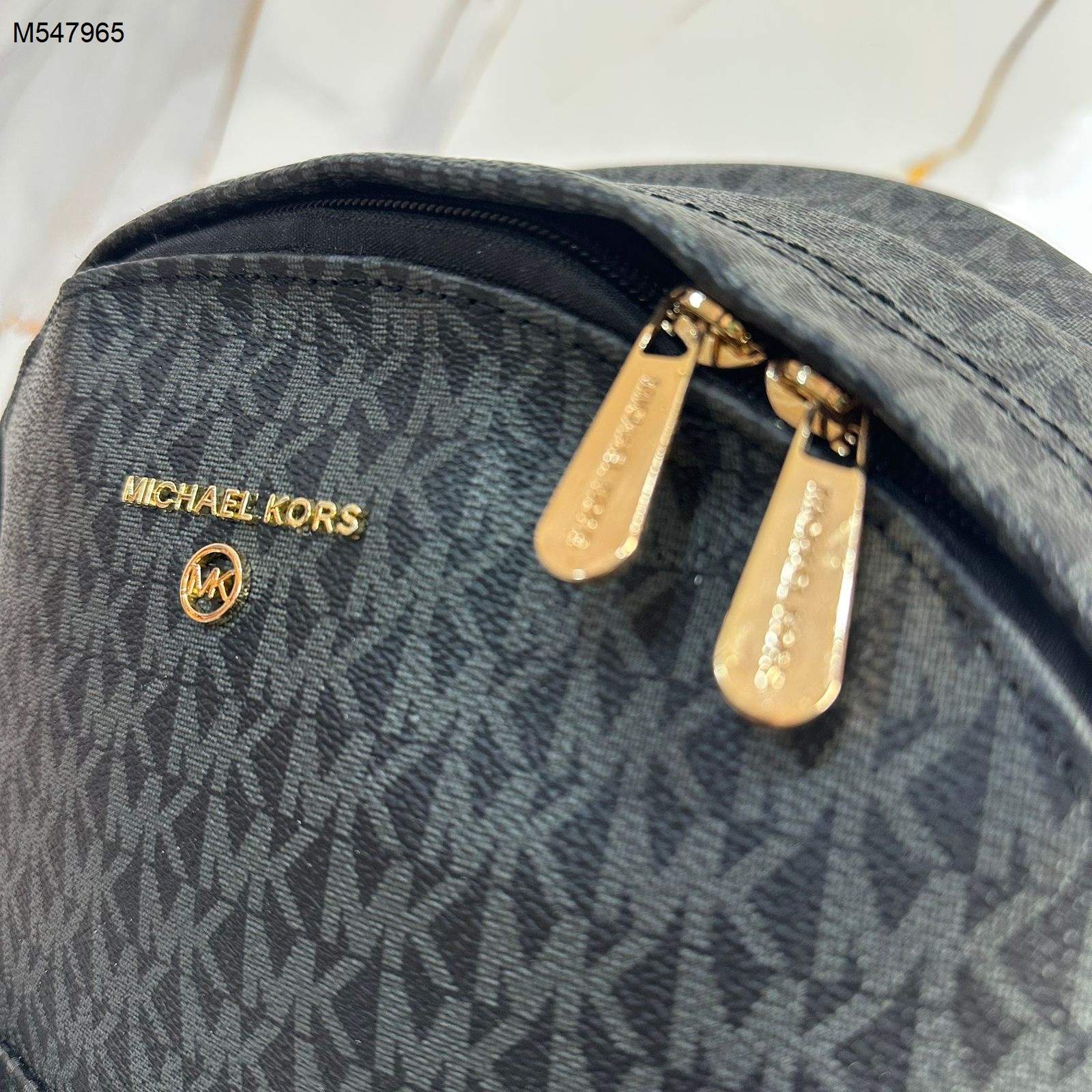 Tas MK M547965 Michael Kors Ransel Semi Platinum (Kode: MKR389) - TasKW.com
